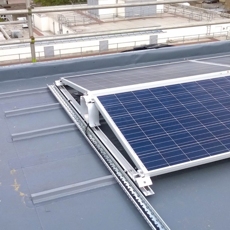 Instalaciones Solares Fotovoltaicas en cubiertas planas industriales ...